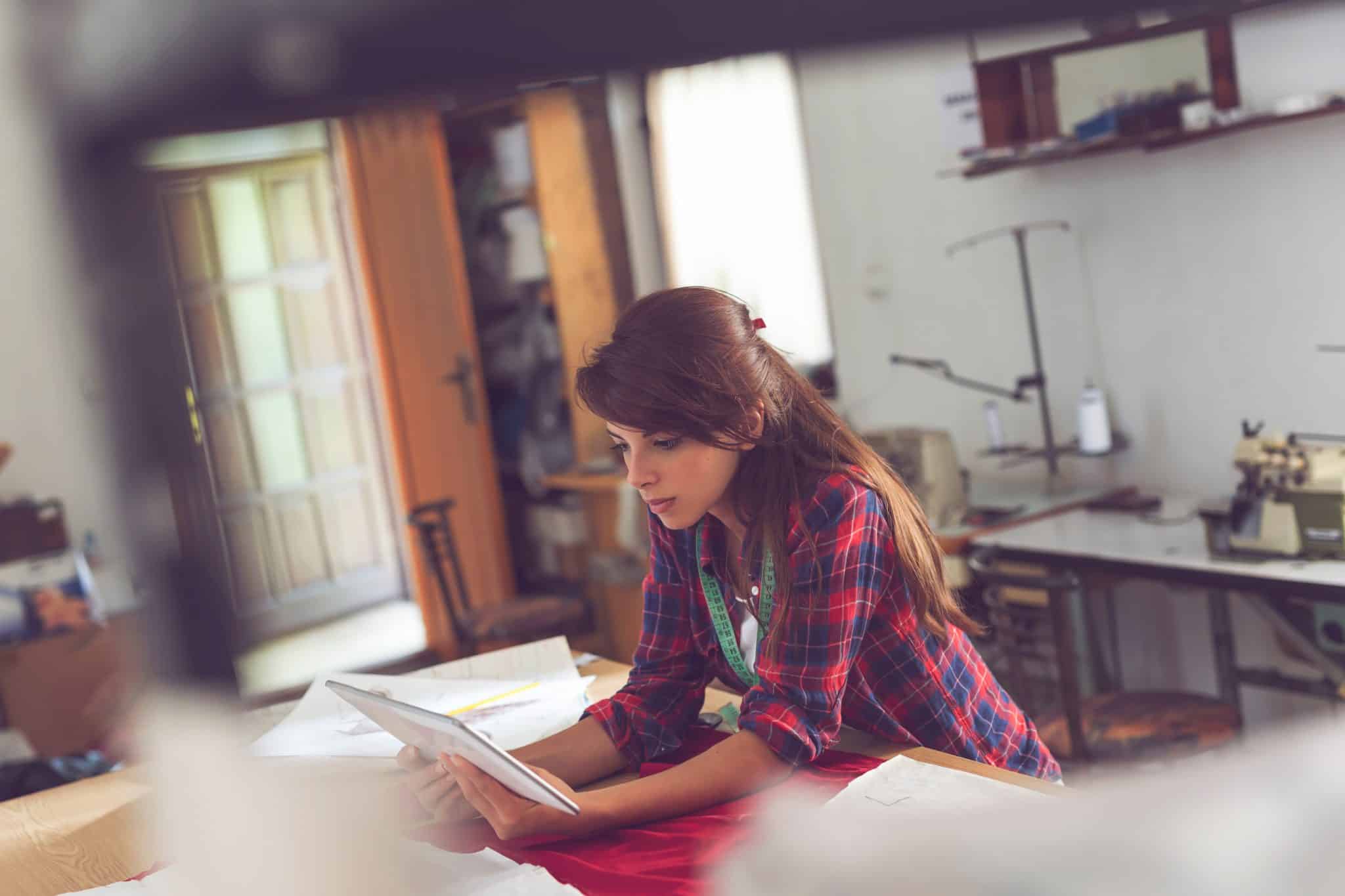 les services de design graphique pour créer une identité visuelle ...